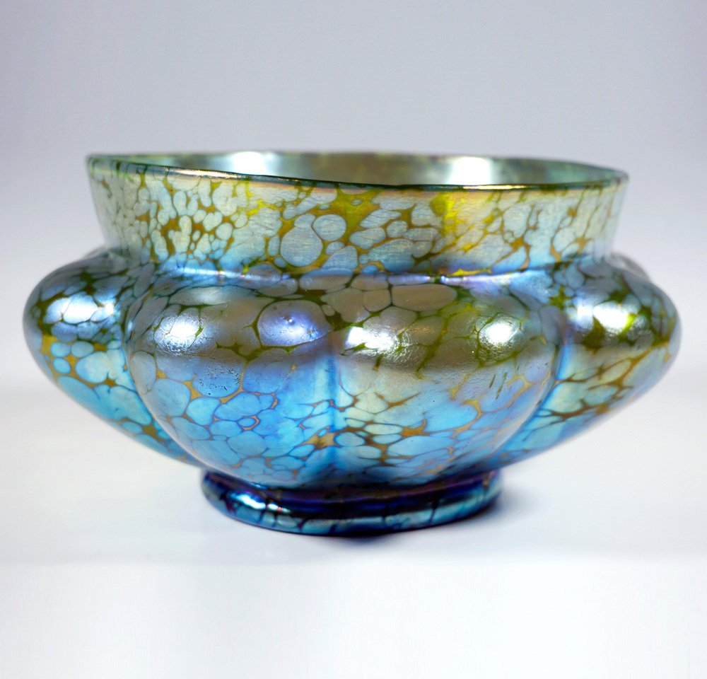 Large Art Nouveau Bowl from Loetz, 1890s for sale at Pamono