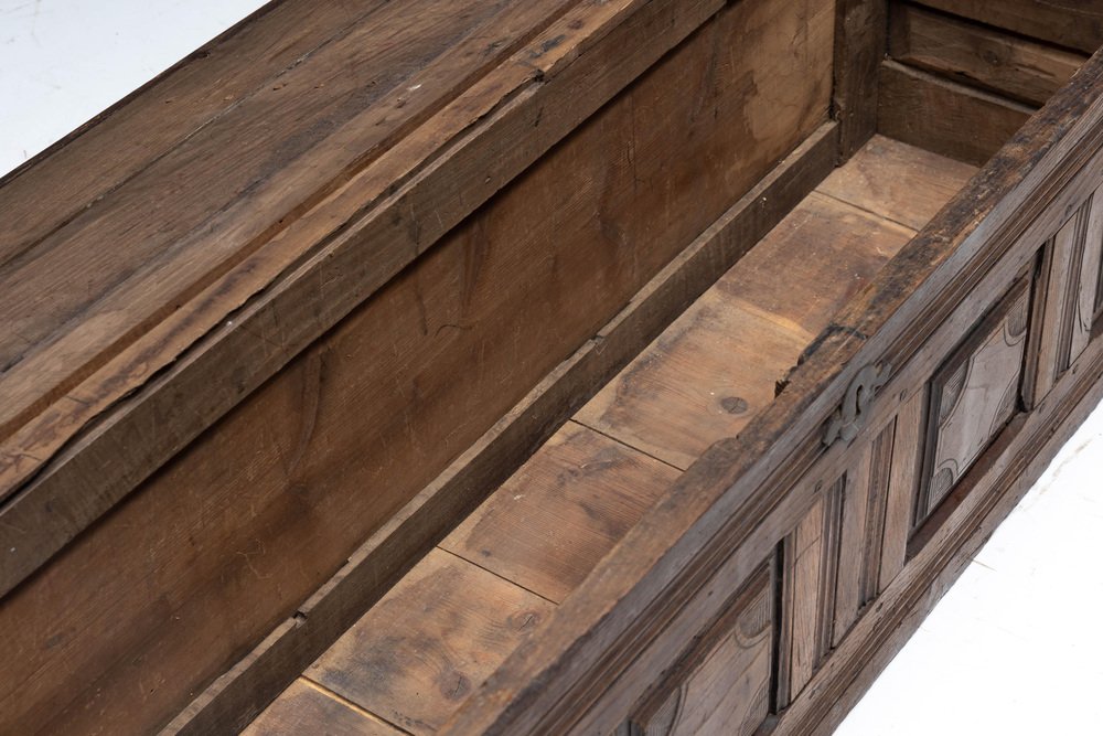 19th Century Primitive Popular Work Chest, France for sale at Pamono