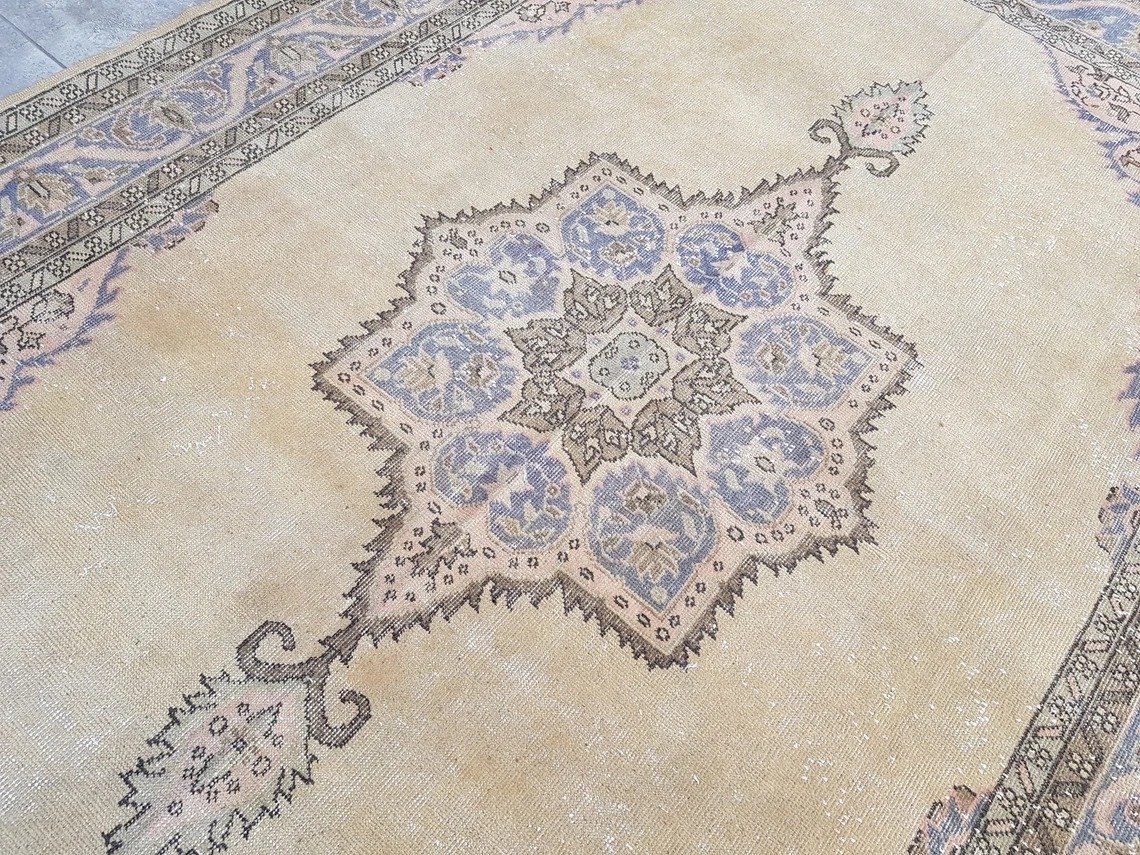 Vintage Turkish Pastel Wool Rug, 1960s for sale at Pamono