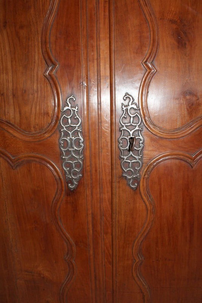 18th Century Louis XV Regency Cherry Cabinet for sale at Pamono