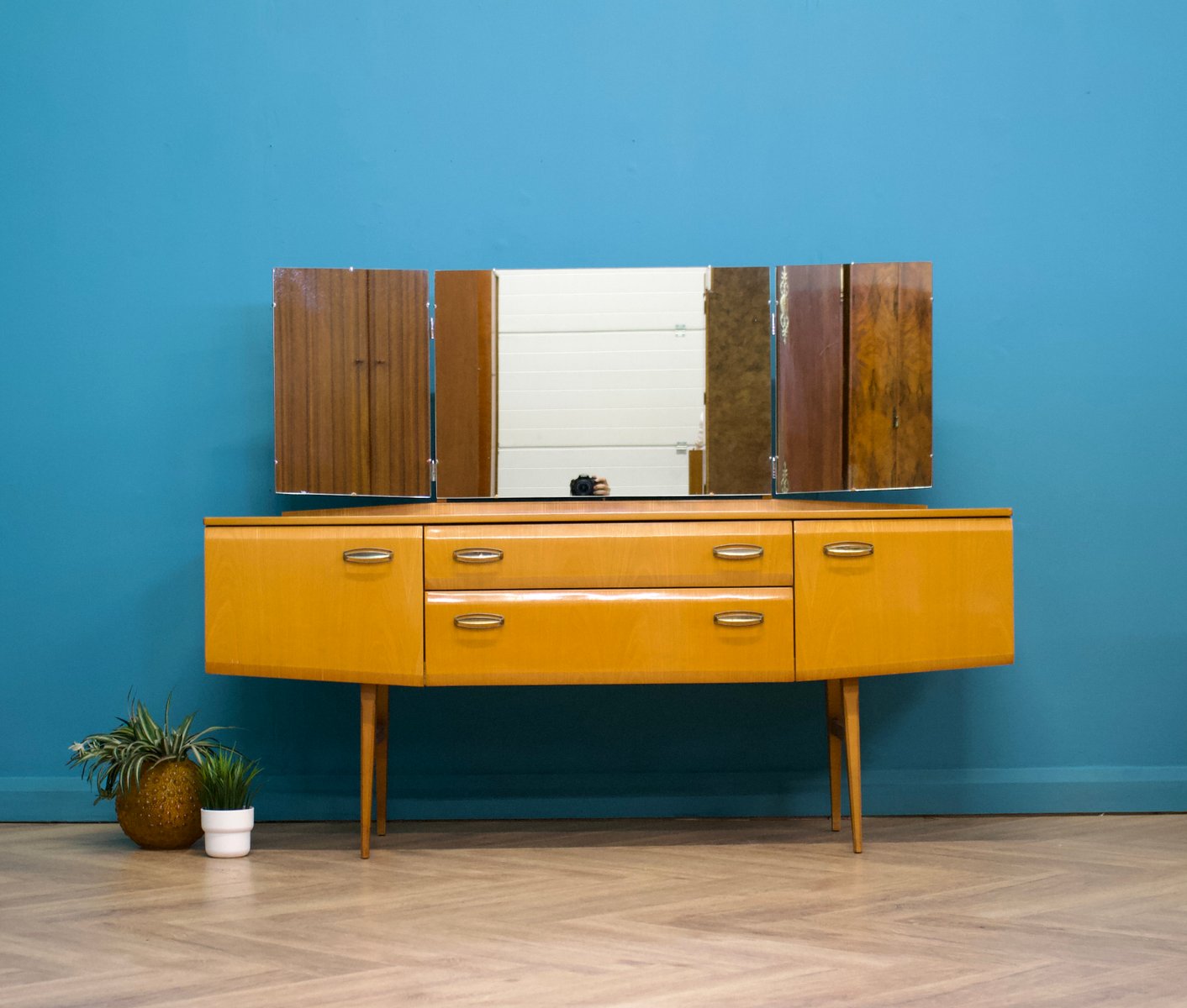 Maple Dressing Table from Meredew, 1960s for sale at Pamono