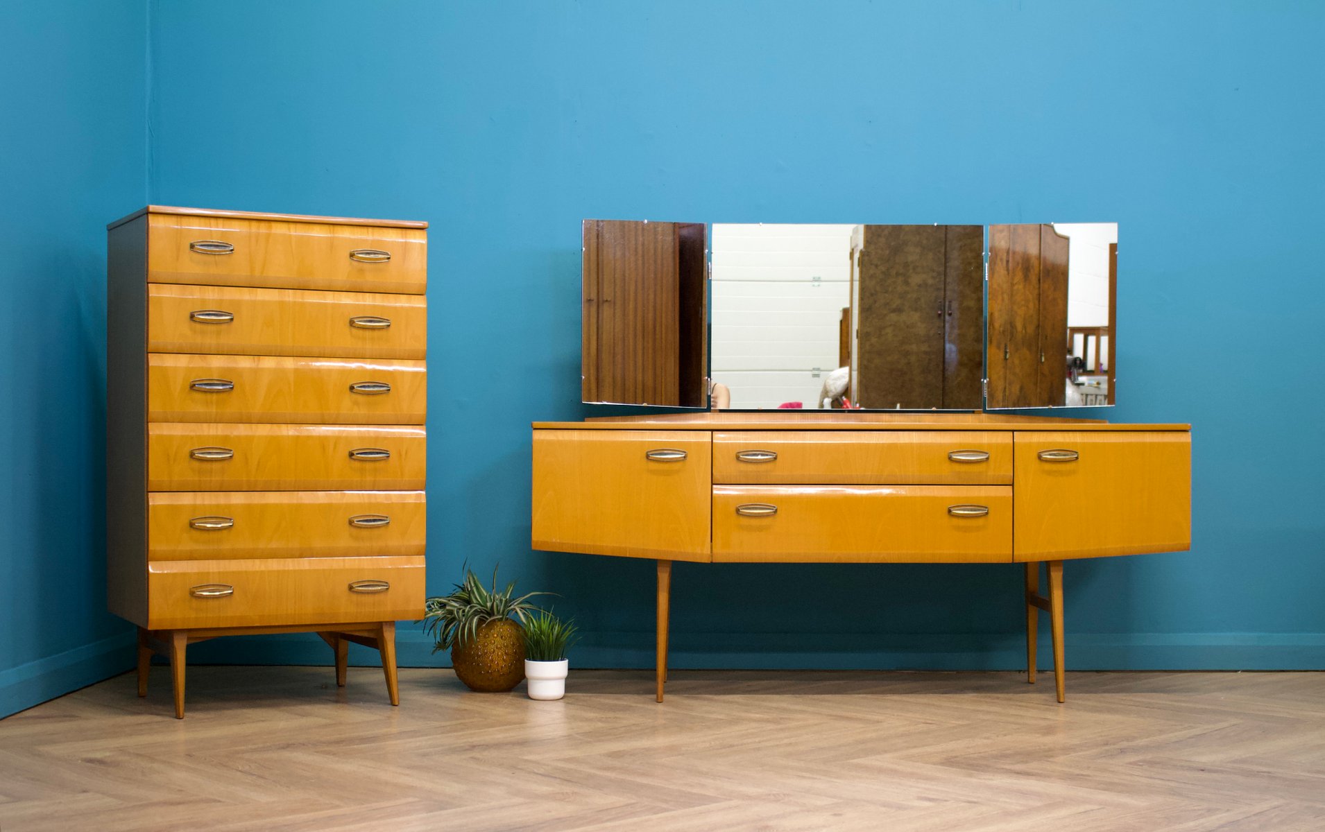 Maple Dressing Table from Meredew, 1960s for sale at Pamono