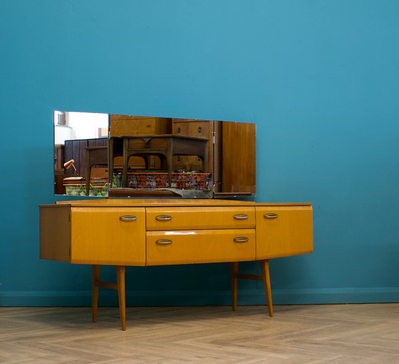 Maple Dressing Table from Meredew, 1960s for sale at Pamono