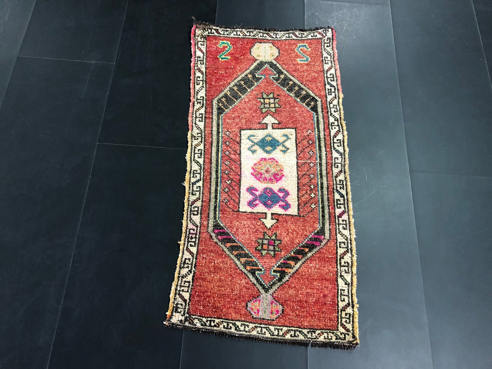 Small Turkish Handmade Rug, 1960s for sale at Pamono