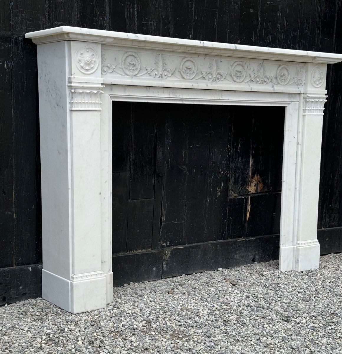 Kaminsims aus Carrara Marmor im Louis XVI Stil, 1880 bei Pamono kaufen