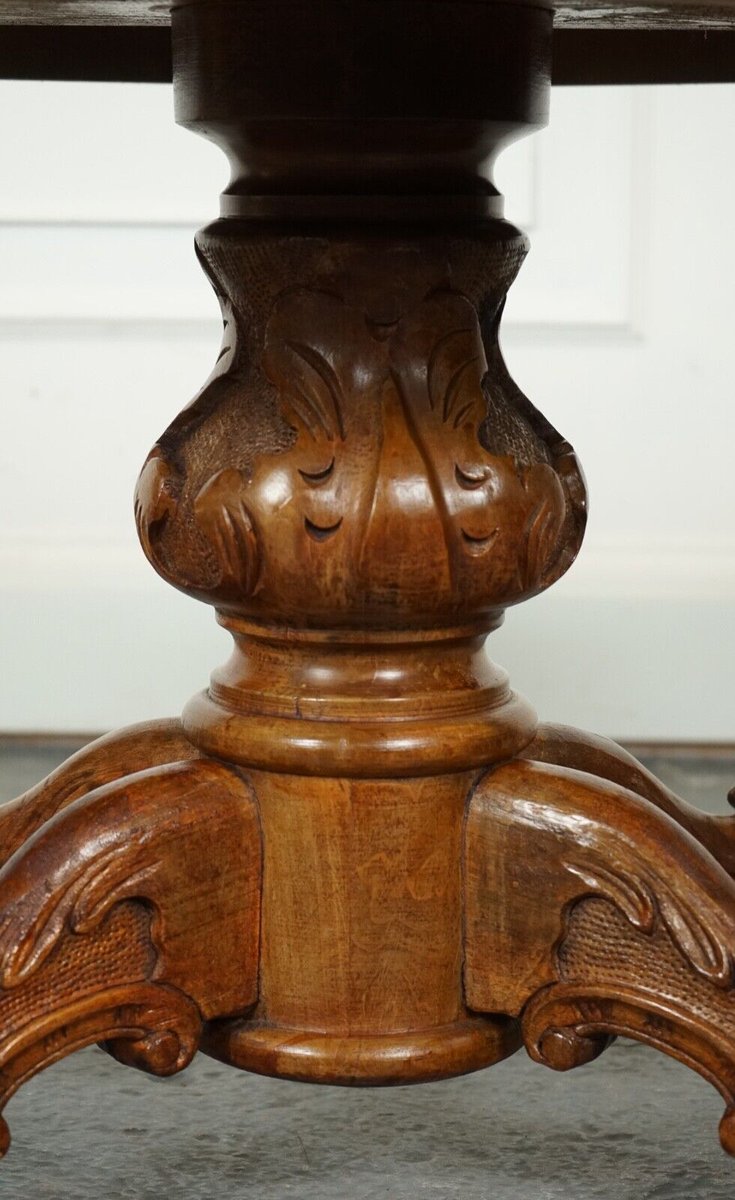 Vintage Italian Walnut Baroque Coffee Table for sale at Pamono