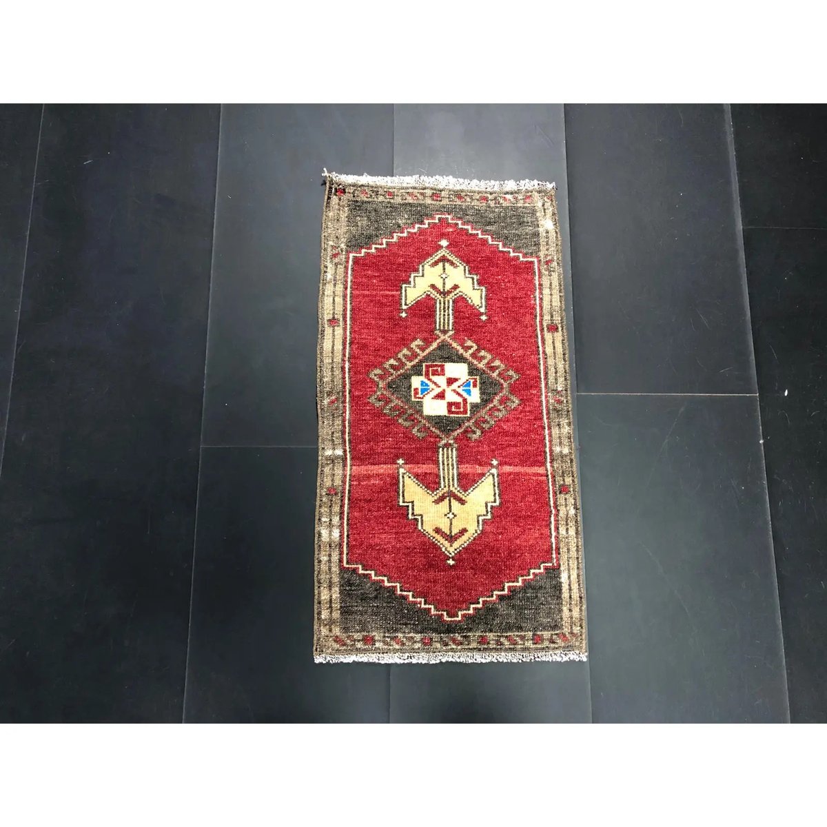 Small Turkish Natural Wool Rug, 1960s for sale at Pamono