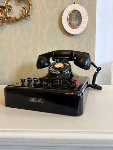 Vintage Desk Telephone with Black Bakelite, 1956 for sale at Pamono