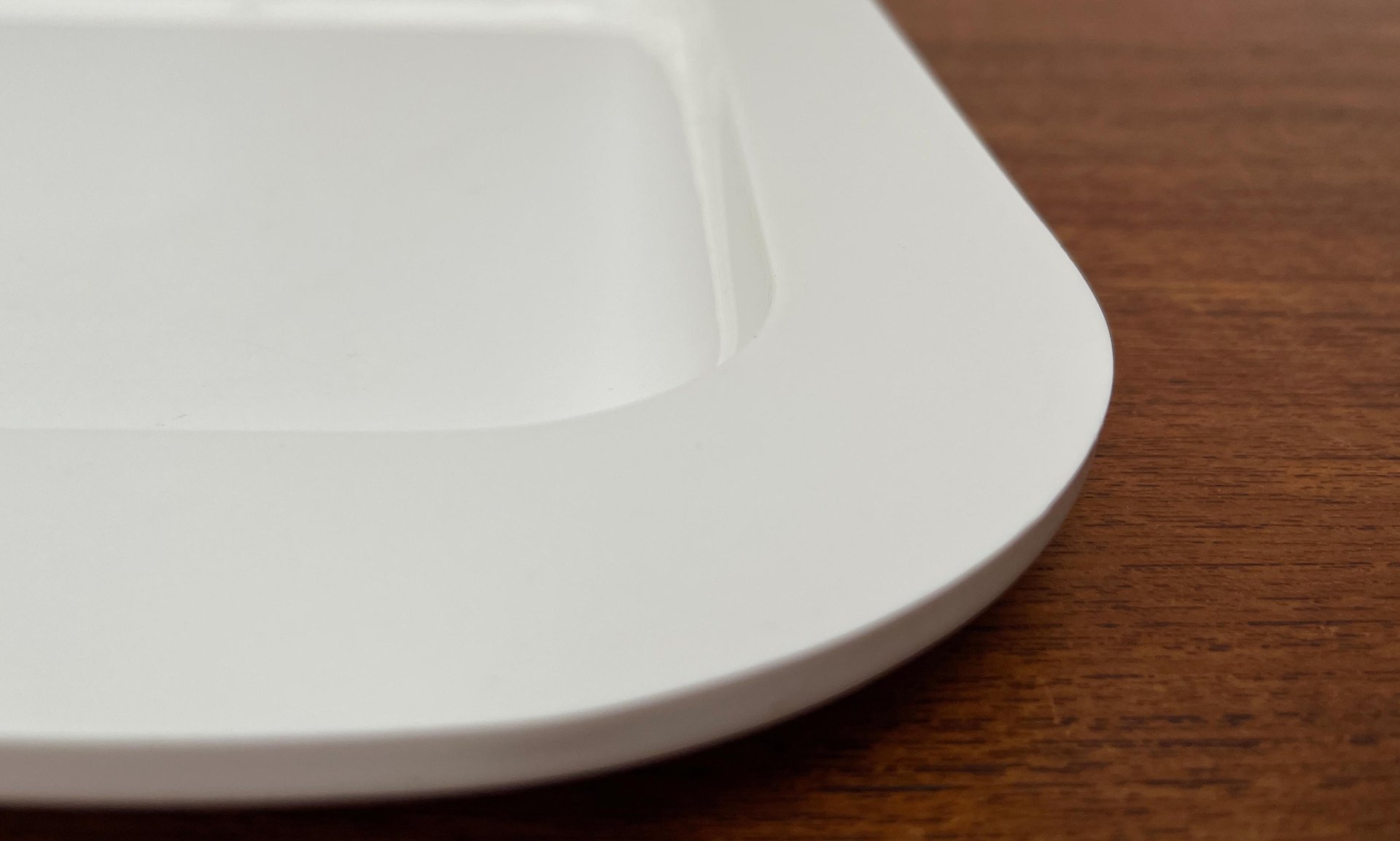 Postmodern Italian Plastic Tray from Guzzini, 1980s for sale at Pamono