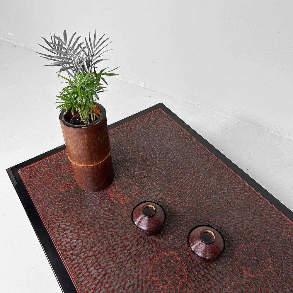 Low Kamakura Bori Lacquer Table, 1930s for sale at Pamono