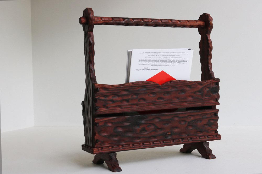 Spanish Brutalist Magazin Rack in Wrought Iron, 1960 for sale at Pamono