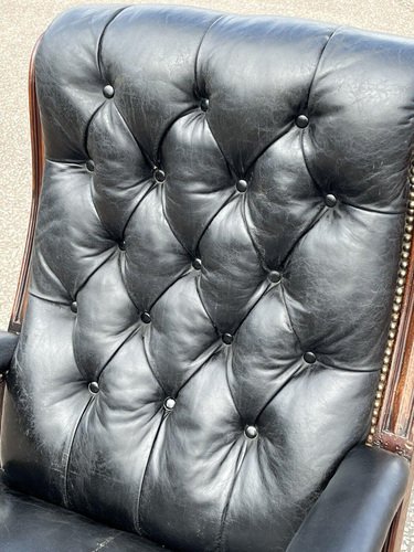 Victorian Black Leather Buttoned Back Armchair for sale at Pamono