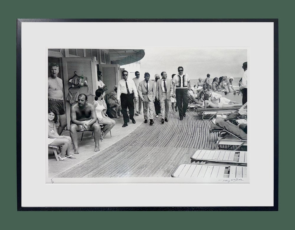 Terry O'Neill, Frank Sinatra in Miami, 1968, Signed Framed Print for ...