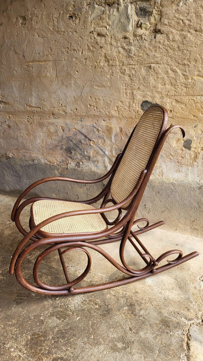Rocking Chair in Bentwood, Early 20th Century for sale at Pamono