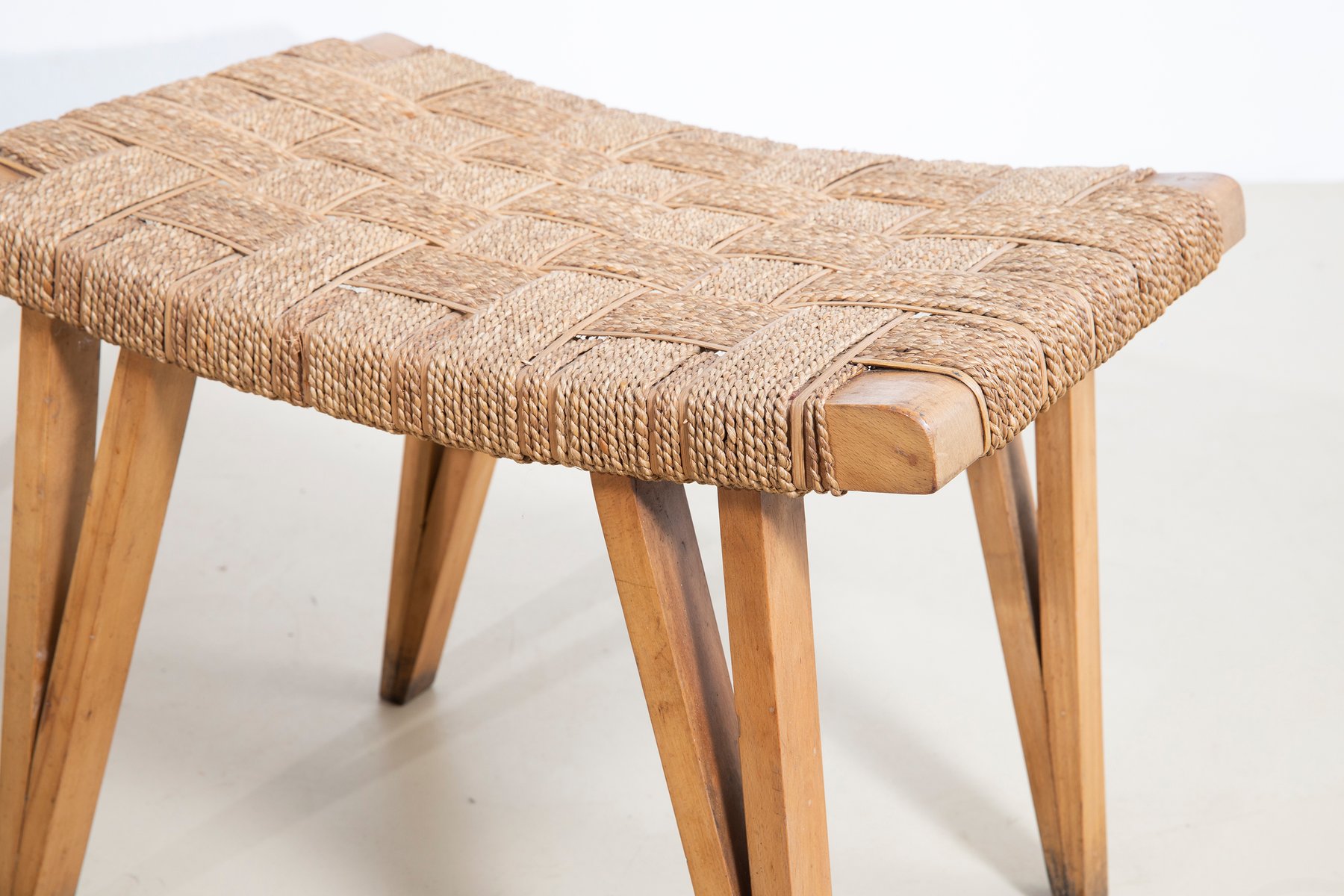 Hocker aus Holz & gewebtem Seil von Augusto Romano, Italien, 1940er ...