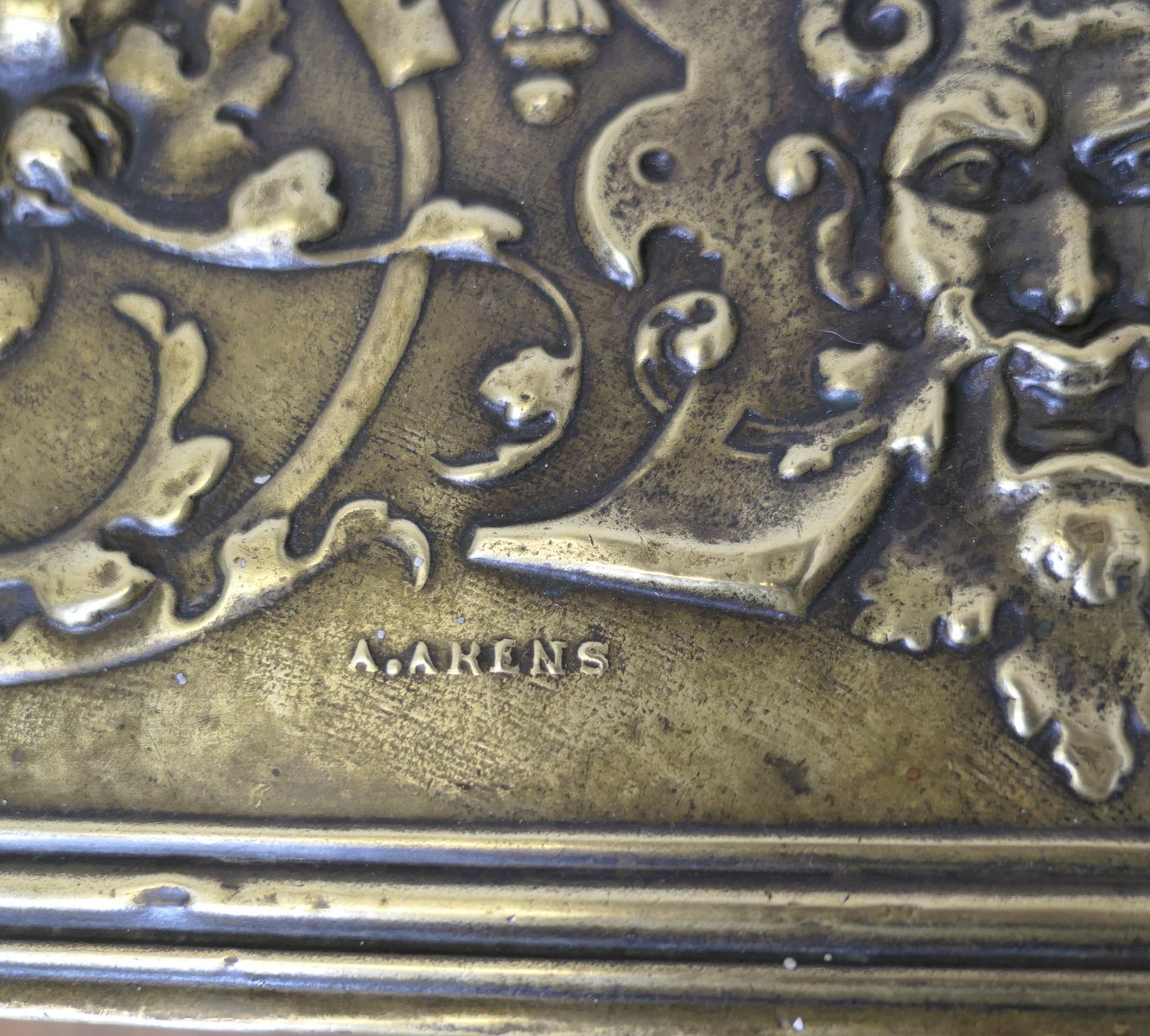Early Heavily Embossed Brass Box for sale at Pamono