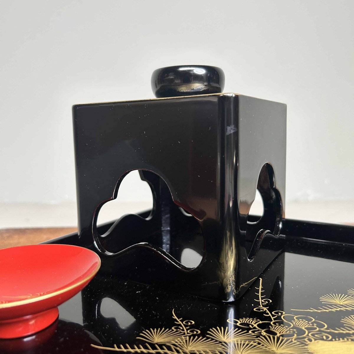 Traditional Toso-Ki Shuhama Maki-E Sake Set, Japan, 1960s for sale at ...