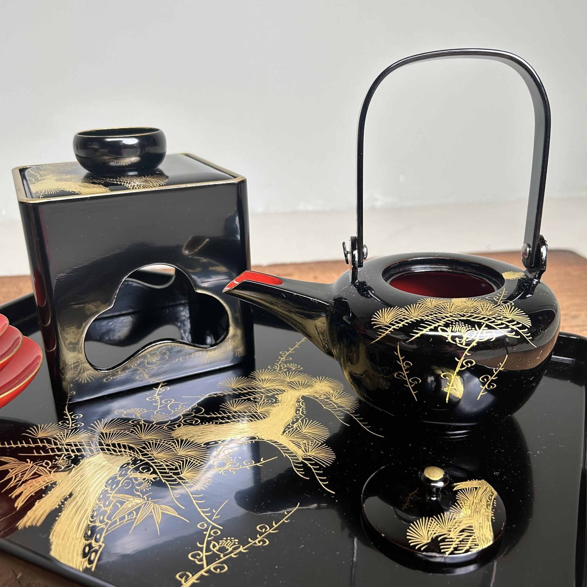 Traditional Toso-Ki Shuhama Maki-E Sake Set, Japan, 1960s for sale at ...