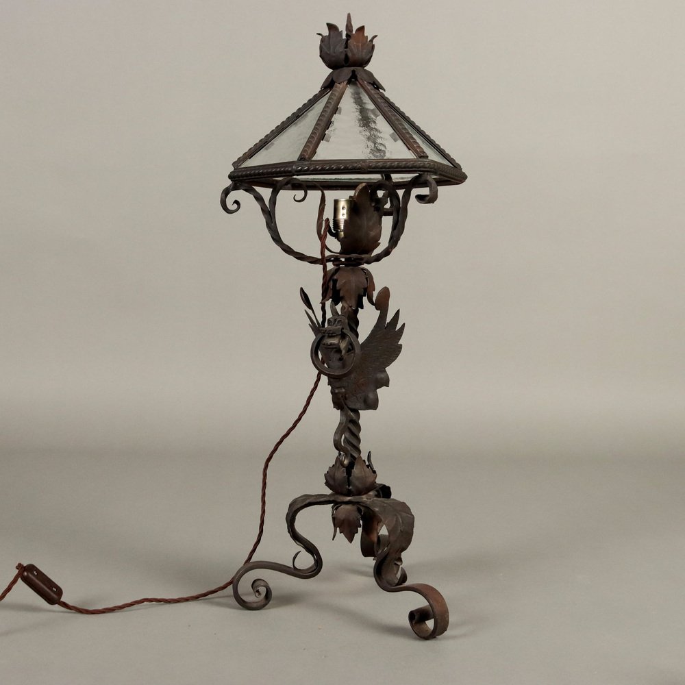 Antique Neo-Renaissance Style Table Lamp in Iron for sale at Pamono