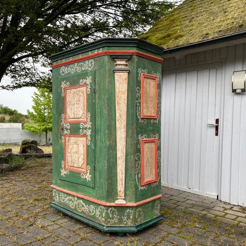 Rustic German Softwood Farmhouse Cupboard, 1749 for sale at Pamono