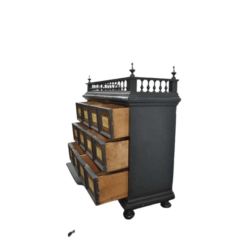 Antique Spanish Chest of Drawers for sale at Pamono