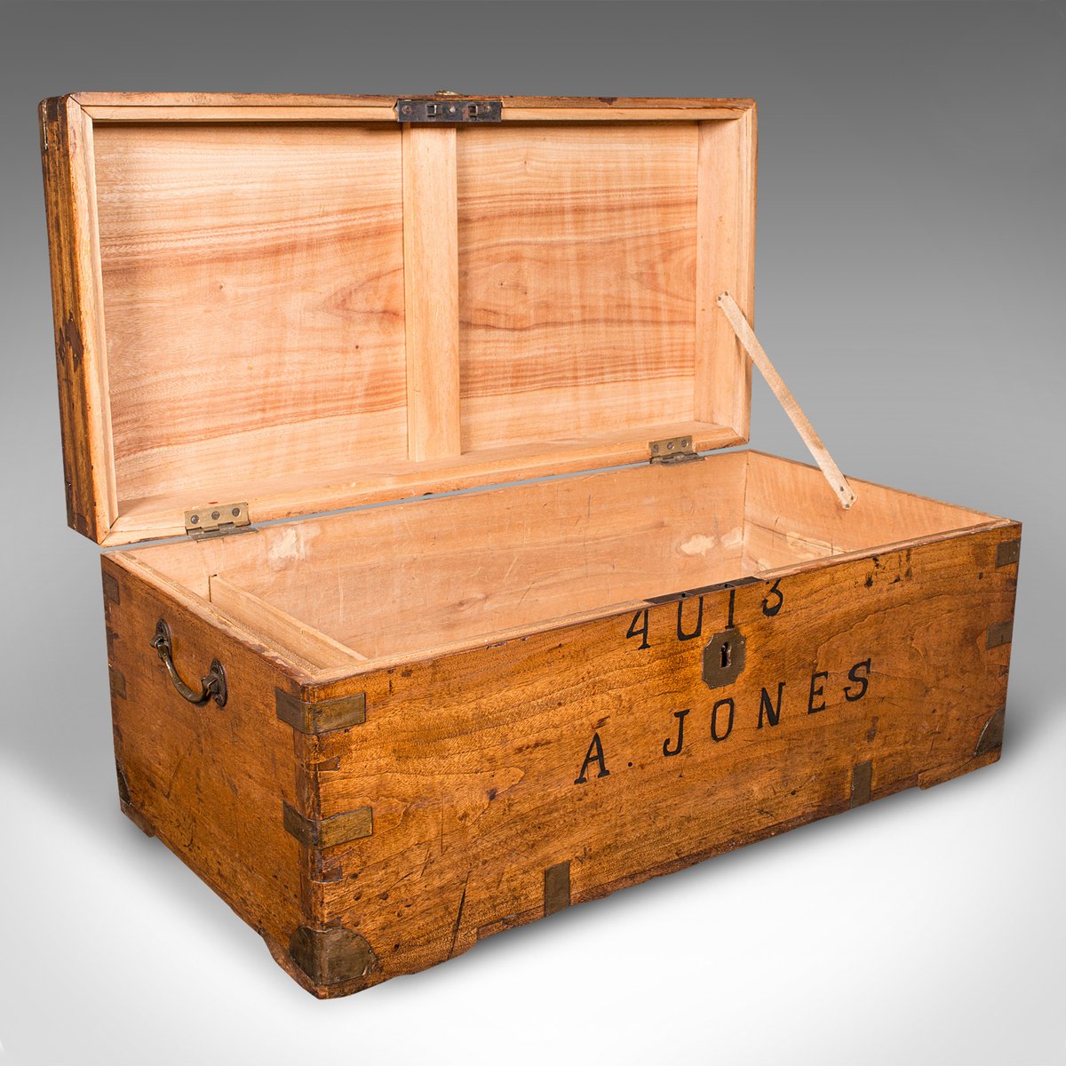 Antique English Victorian Camphor Wood Military Trunk, 1890s for sale ...