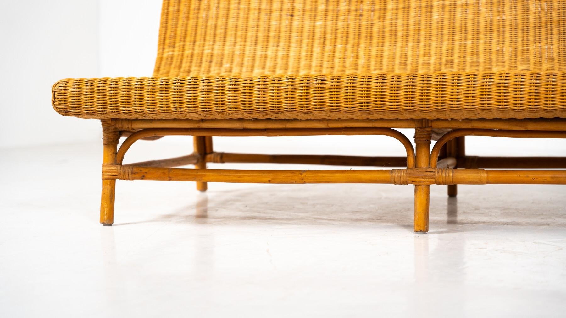 Mid-Century Modern Wicker Bench, Italy, 1970s for sale at Pamono