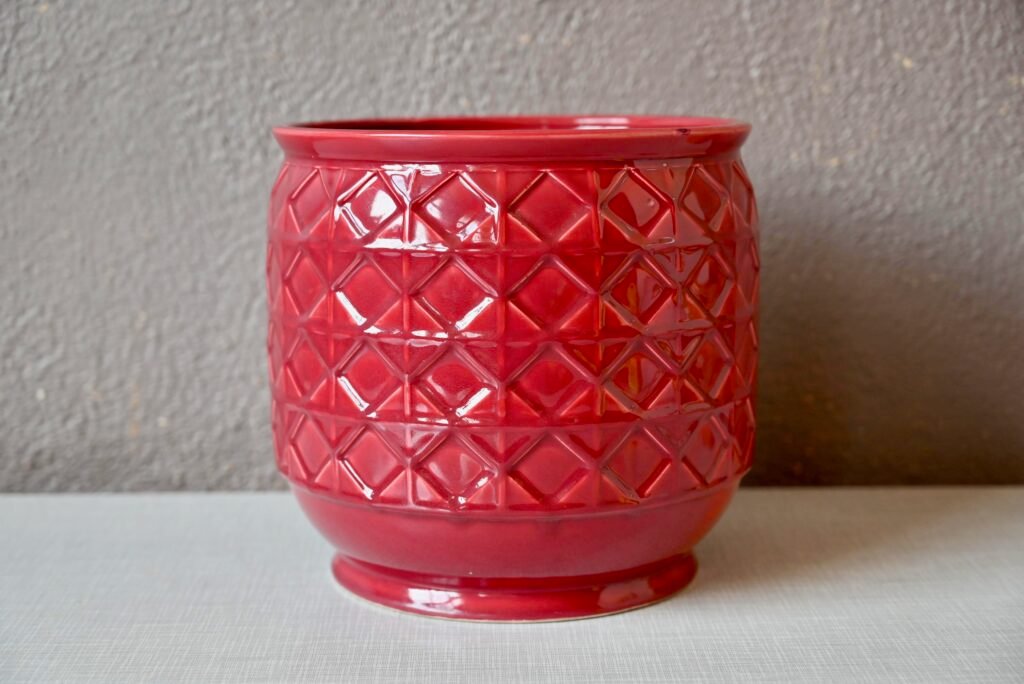 Art Deco Red Ceramic Planter, 1940s for sale at Pamono