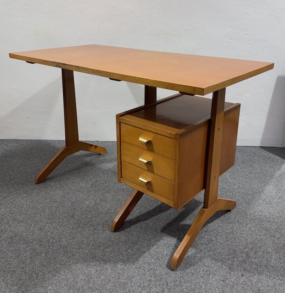 Mid-Century Modern Wooden Desk, 1950s for sale at Pamono