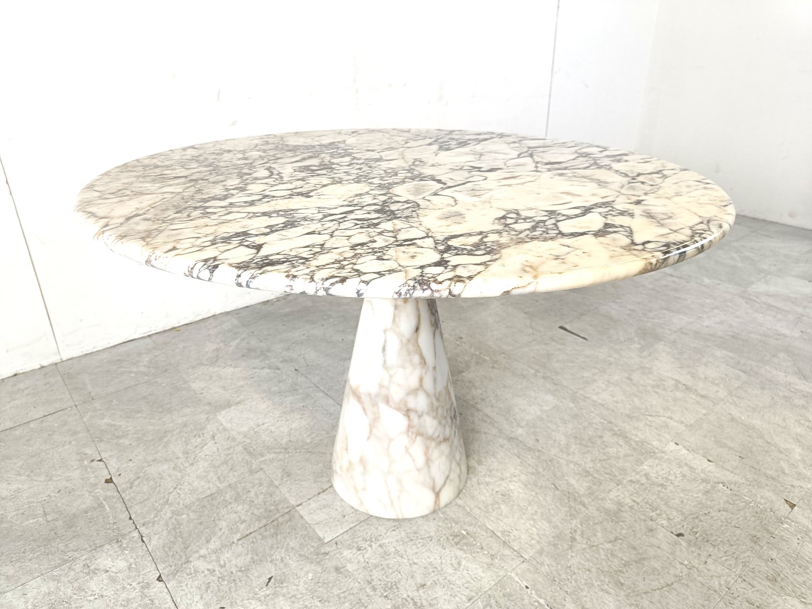 Vintage Round Marble Dining Table, 1970s for sale at Pamono