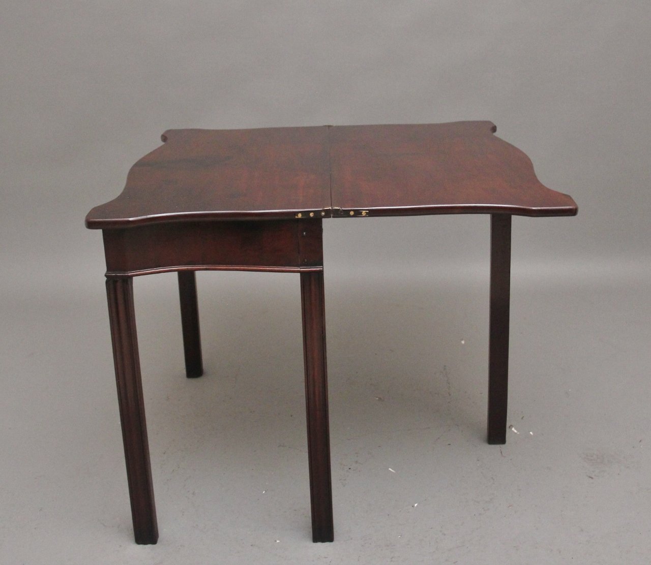 18th Century Mahogany Side Table, 1780s for sale at Pamono