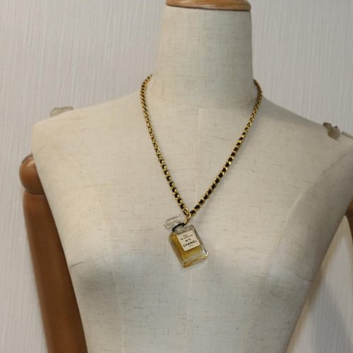 Number 5 Necklace from Chanel for sale at Pamono