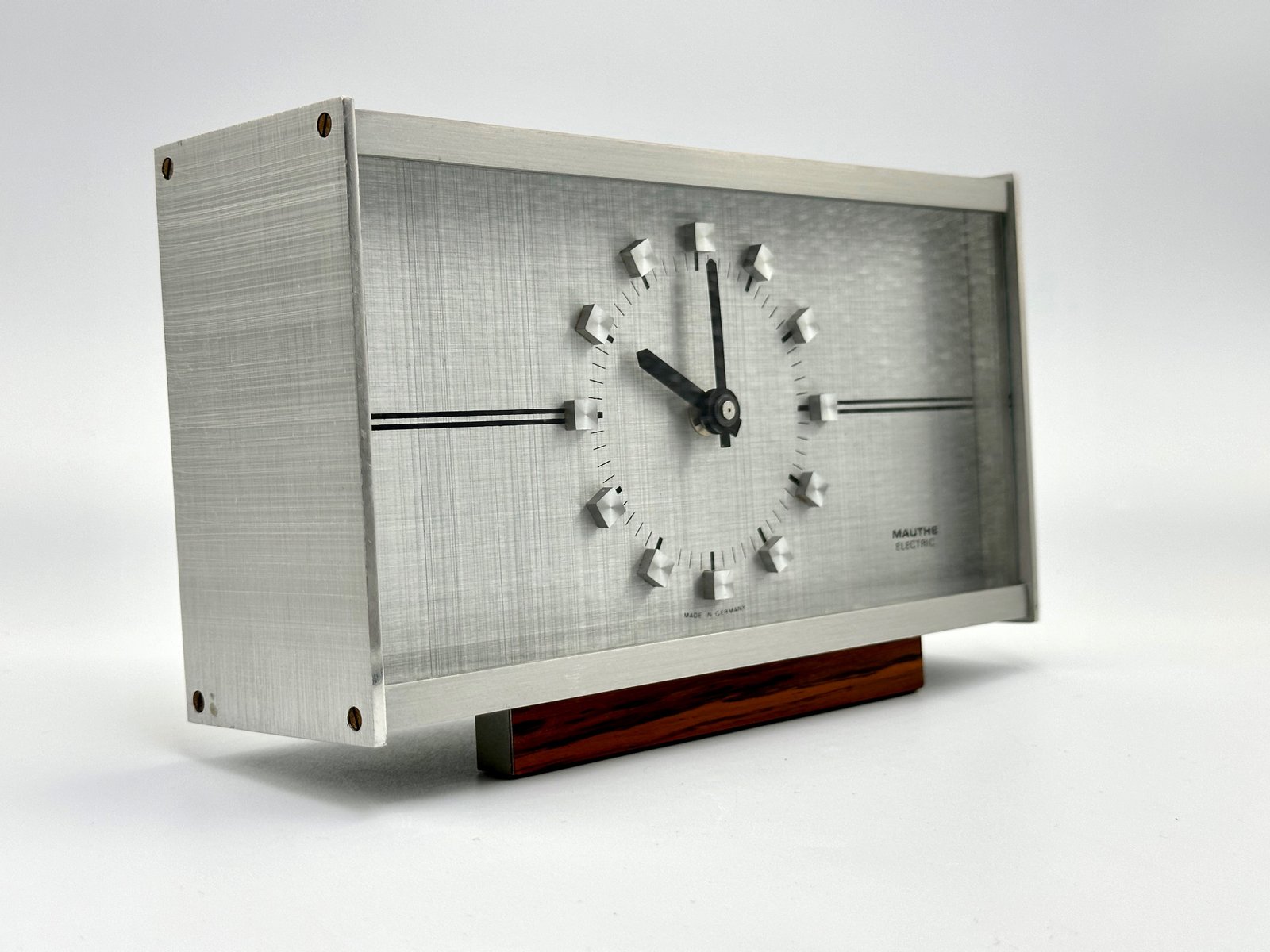 Mid-Century Electric Desk Clock from Mauthe, 1950s for sale at Pamono