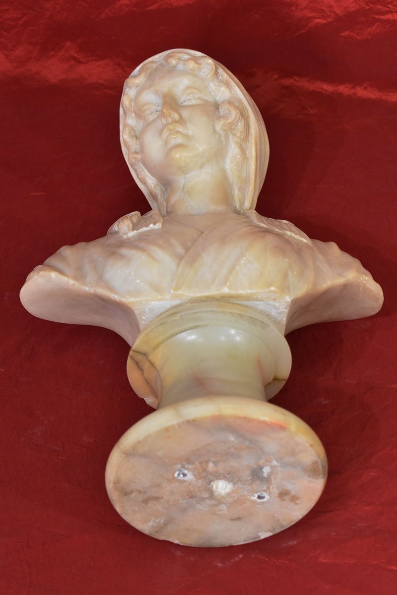 Woman Sculpture, 19th Century, Alabaster for sale at Pamono