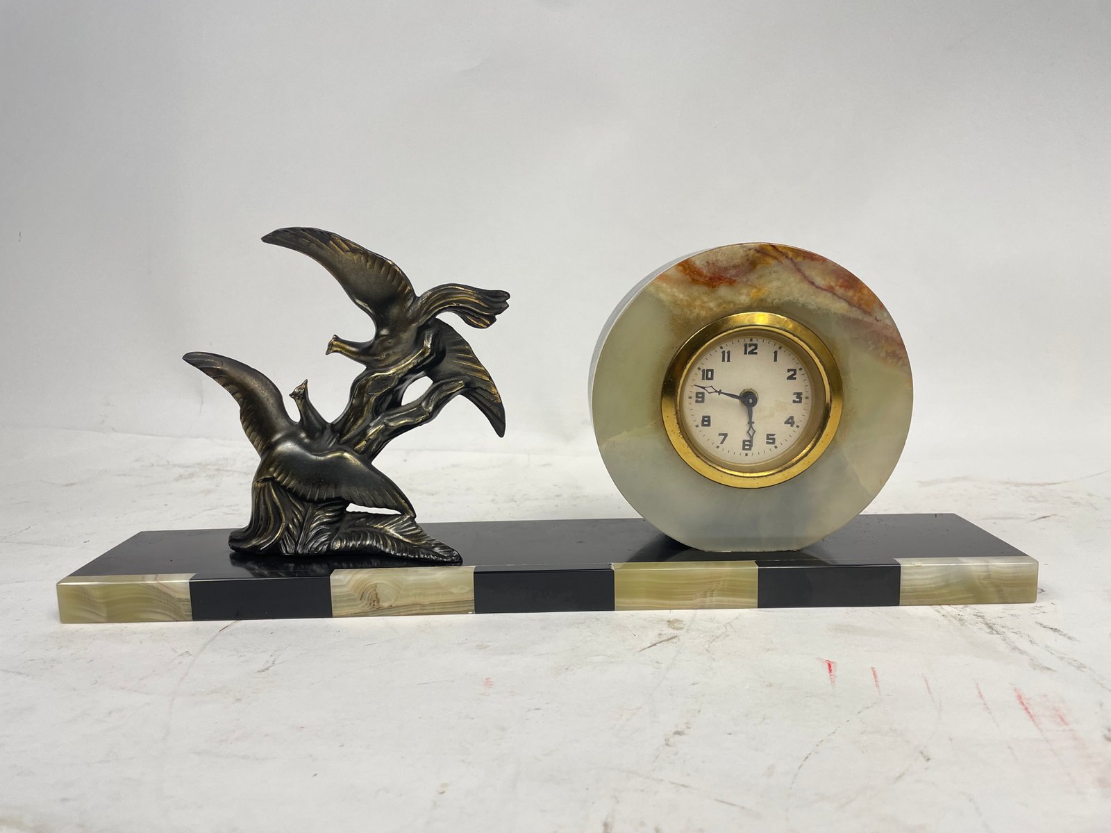 Liberty Clock in Marble, 1920s for sale at Pamono