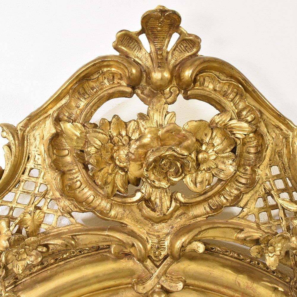 19th Century Round Gold Mirror with Flowers and Scrolls & Gold Leaf ...