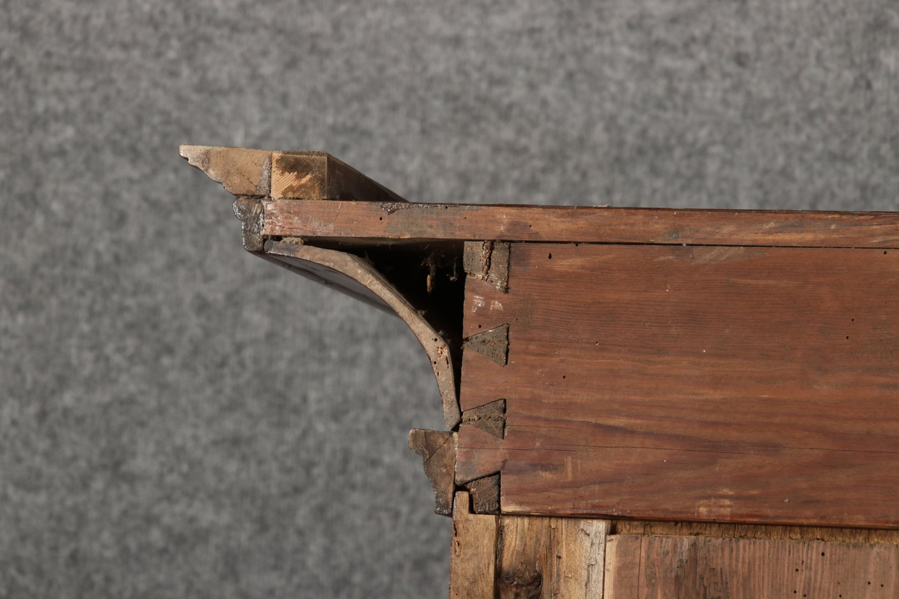 18th Century Baroque Walnut Nose Half Shaft Cabinet, 1750s for sale at ...