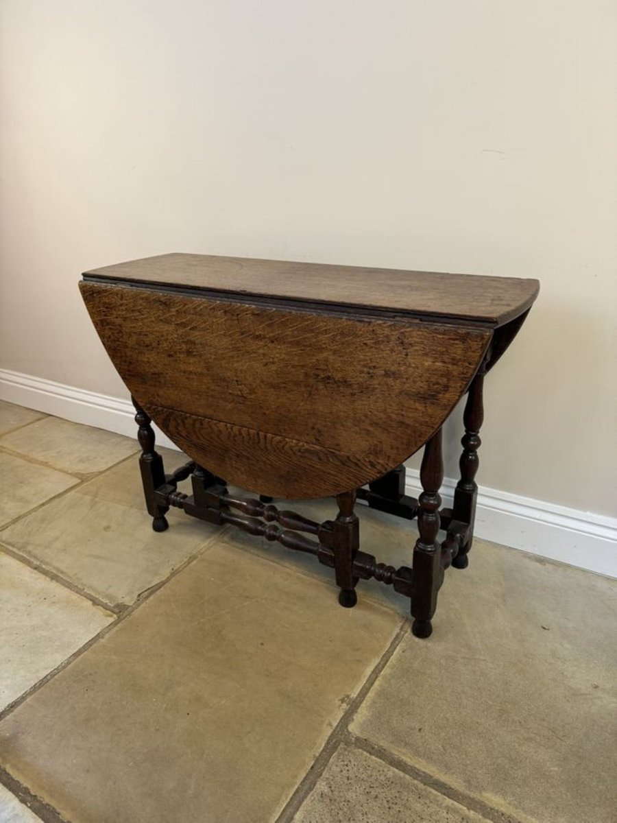 18th Century Antique Oak Drop Leaf Dining Table, 1780 for sale at Pamono