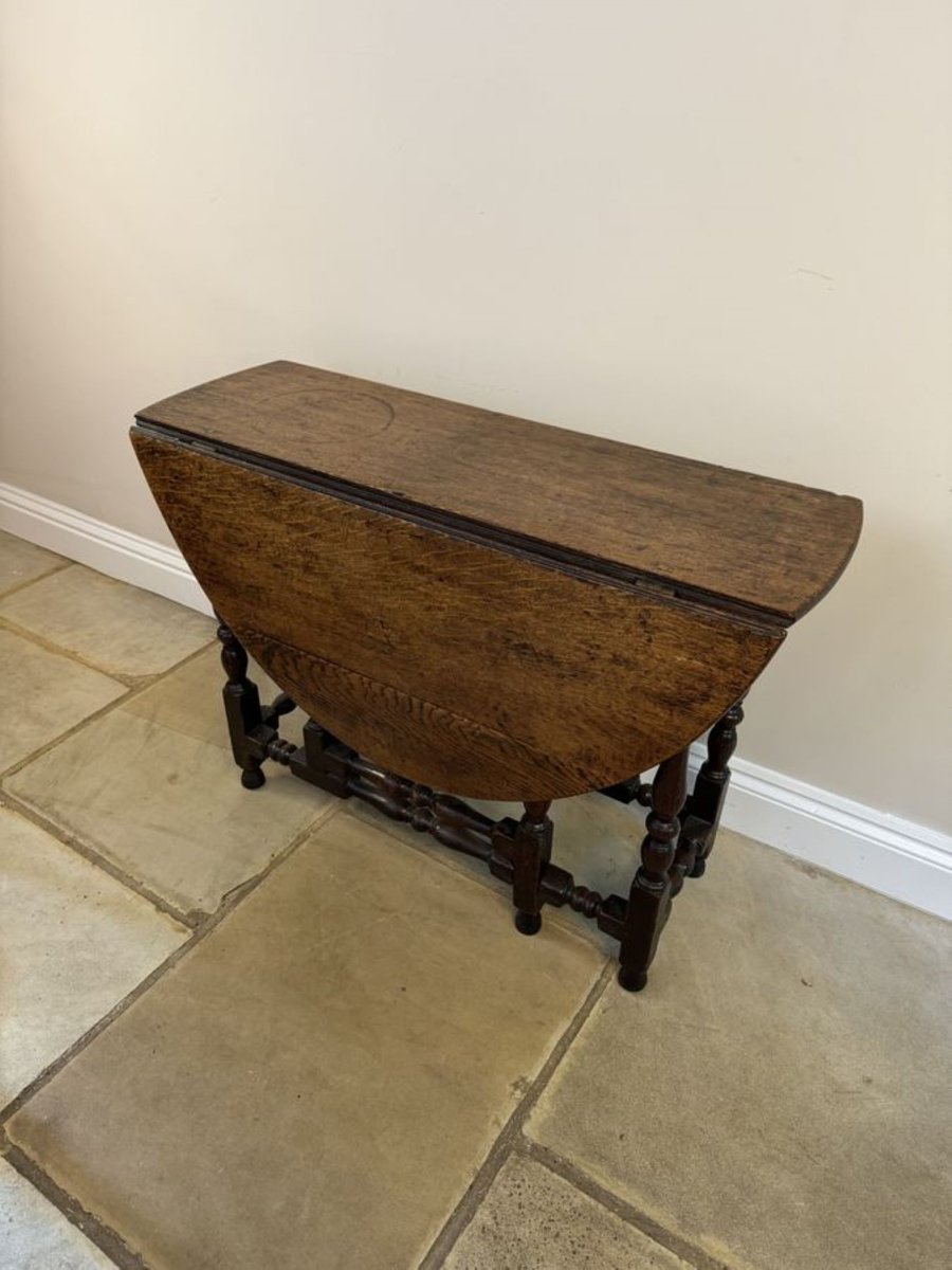18th Century Antique Oak Drop Leaf Dining Table, 1780 for sale at Pamono