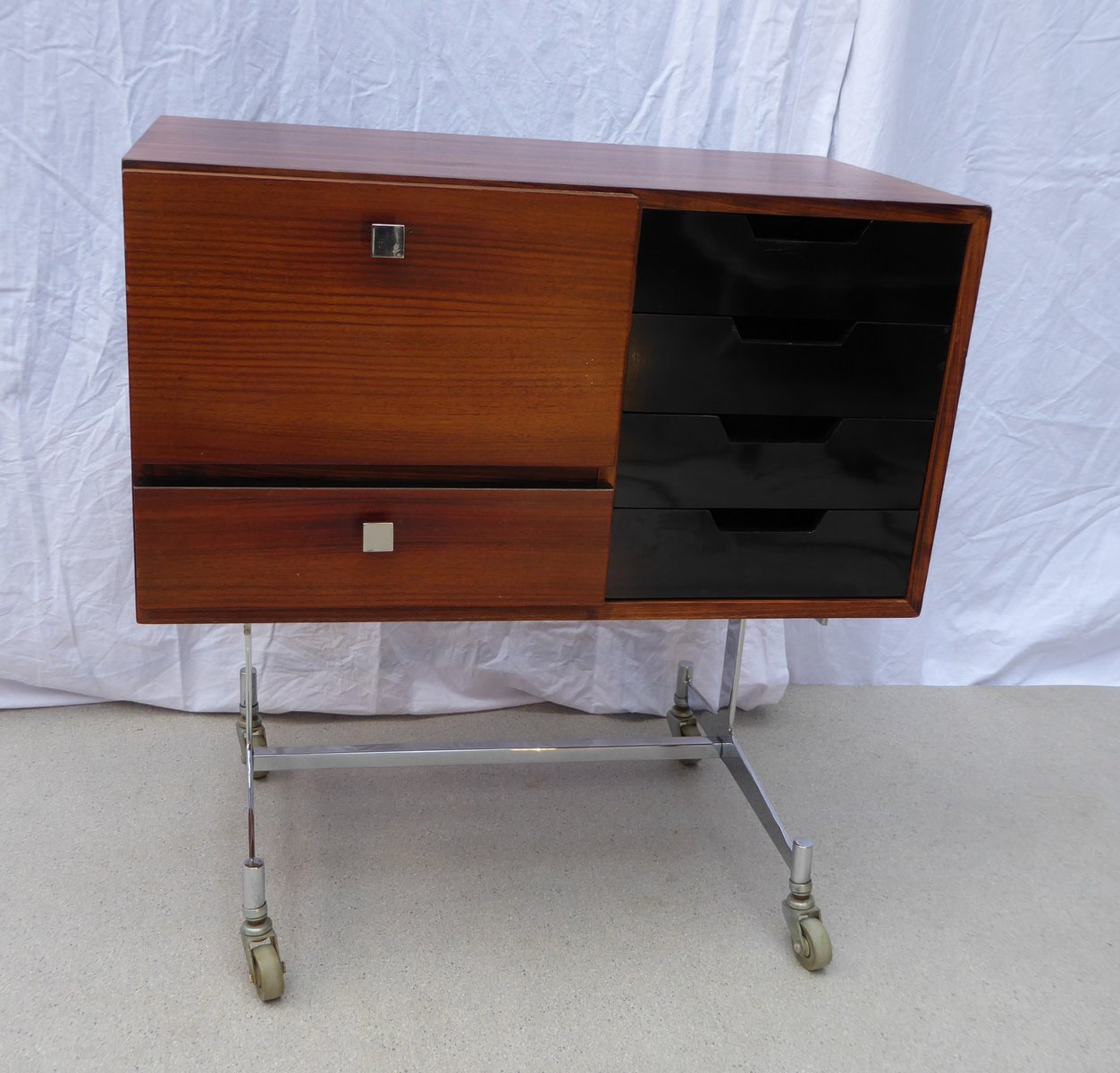 Small Chest of Drawers on Wheels, 1960s for sale at Pamono