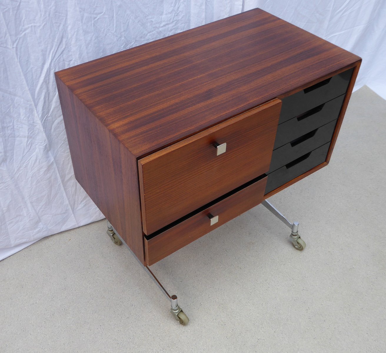 Small Chest of Drawers on Wheels, 1960s for sale at Pamono