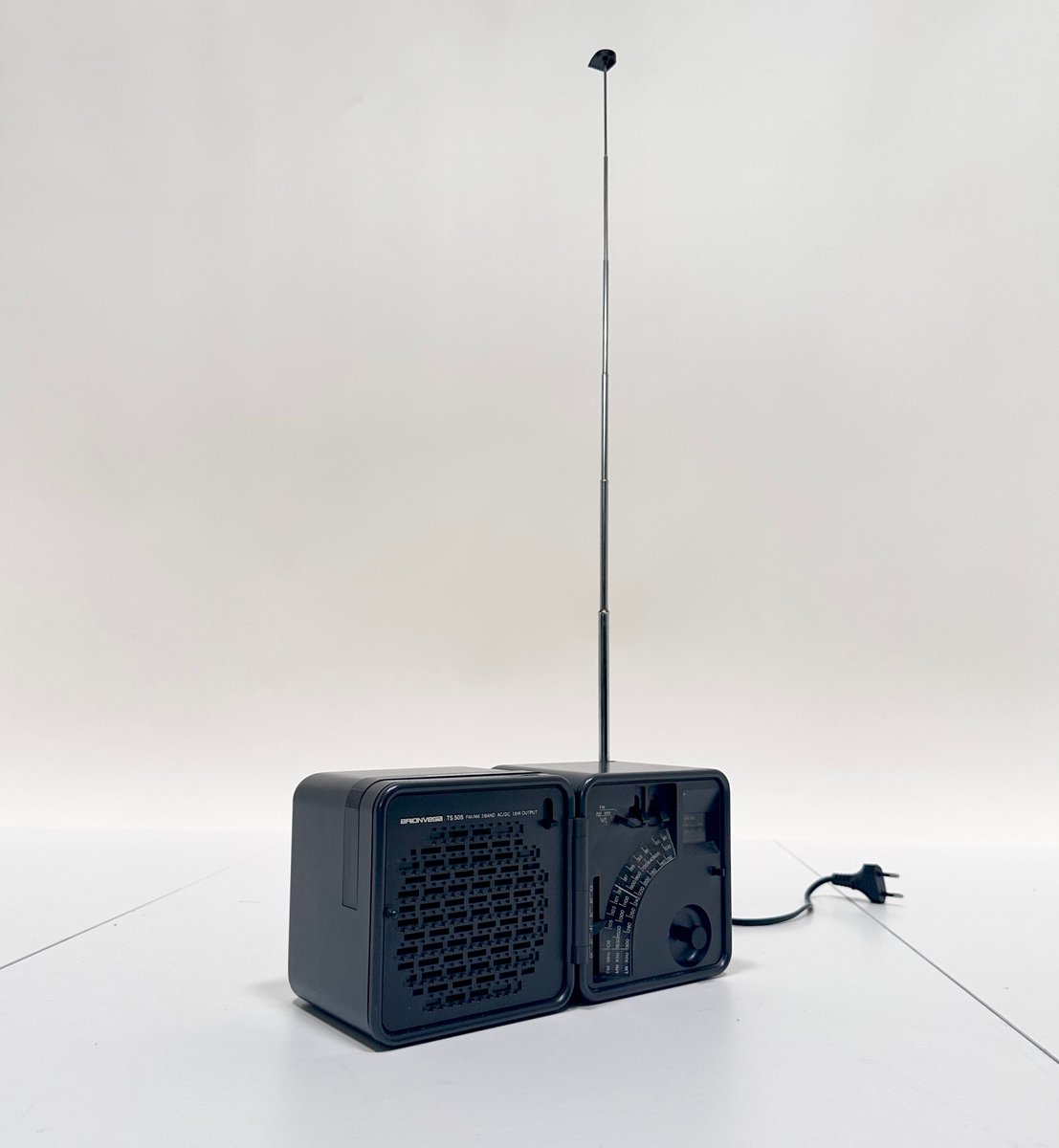Ts 505 Portable Cube Radio by Richard Sapper & Maro Zanuso for ...