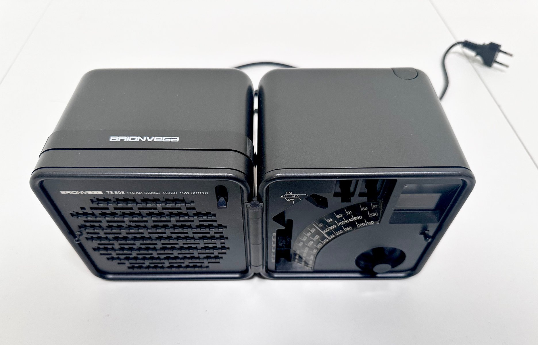 Ts 505 Portable Cube Radio by Richard Sapper & Maro Zanuso for ...