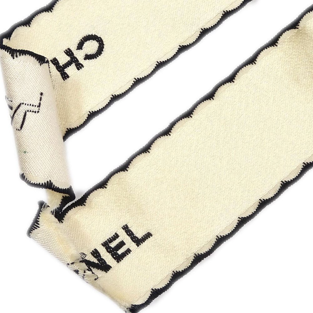 White Bow Brooch Pin from Chanel for sale at Pamono