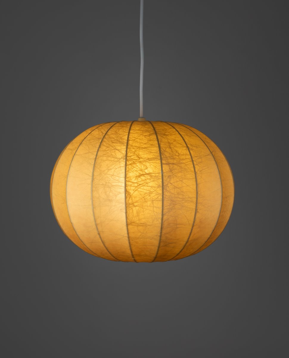 Small Mid-Century Italian Modern Cocoon Resin Lamp for sale at Pamono