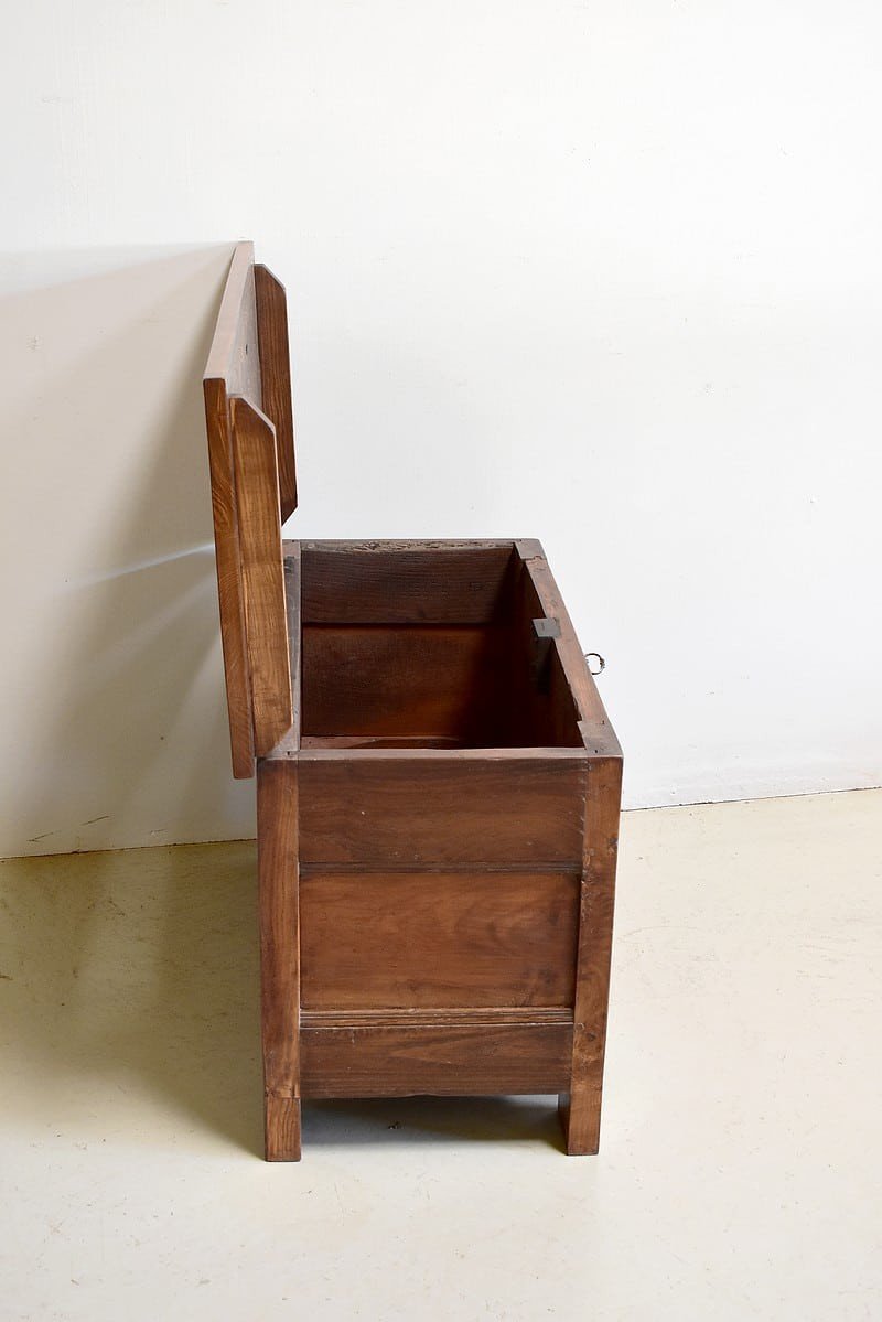 Small 19th Century Ash Chest for sale at Pamono