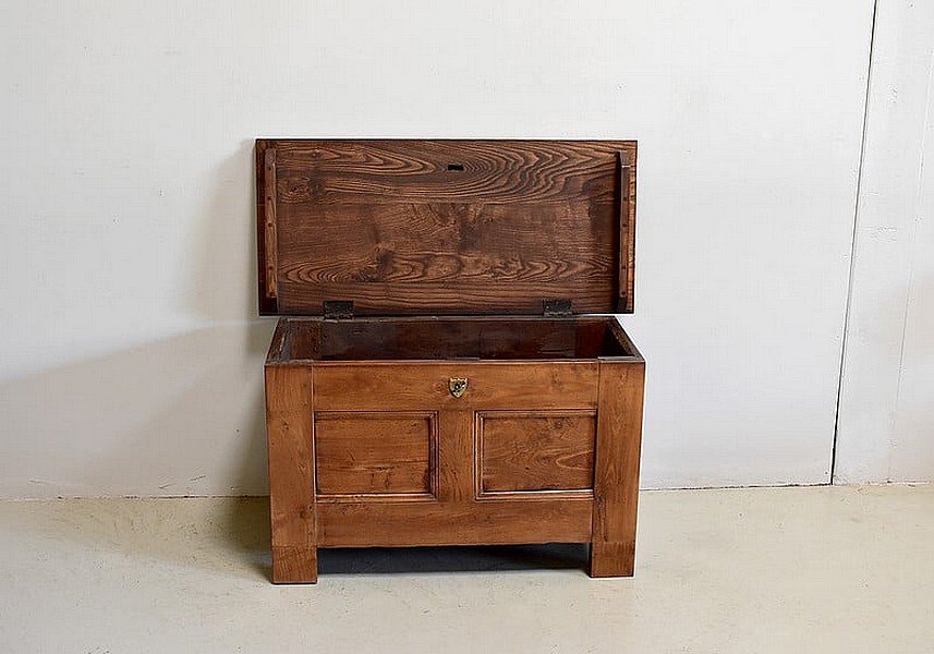Small 19th Century Ash Chest for sale at Pamono