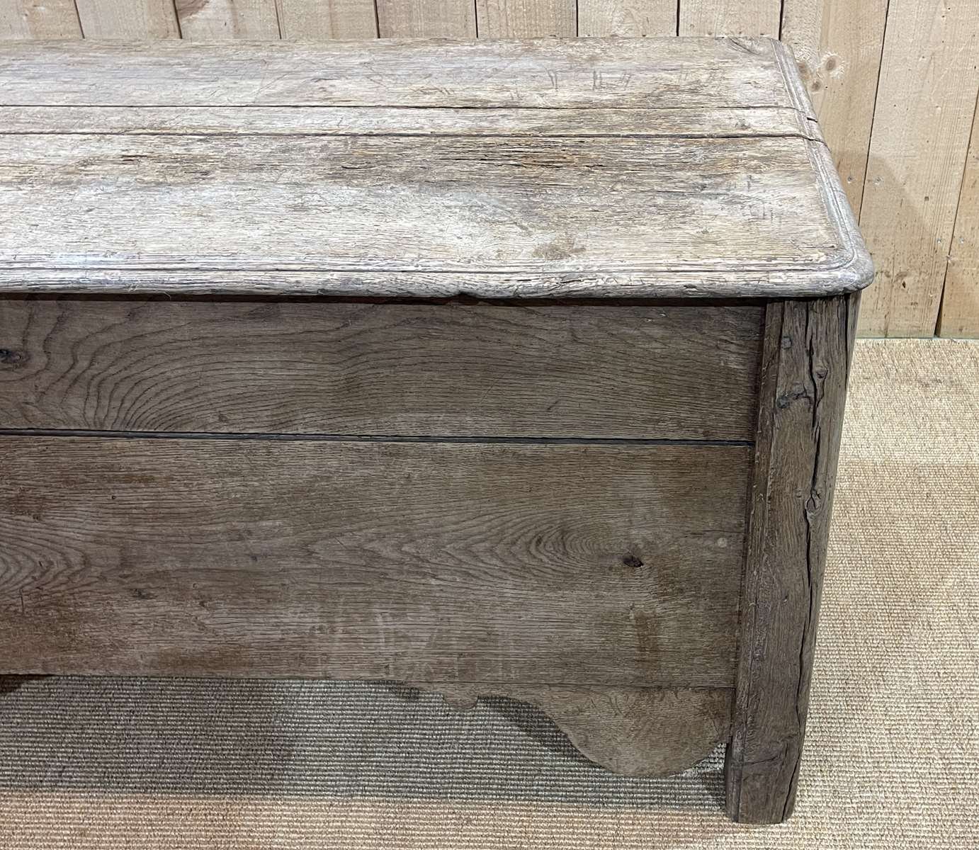 18th Century Chest Bench in Raw Oak for sale at Pamono