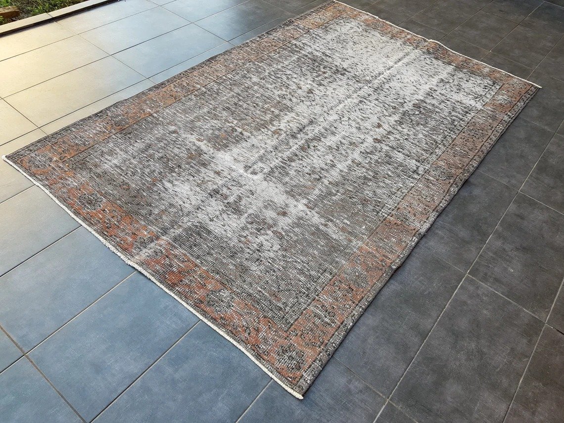 Vintage Turkish Gray and Brown Rug, 1960s for sale at Pamono