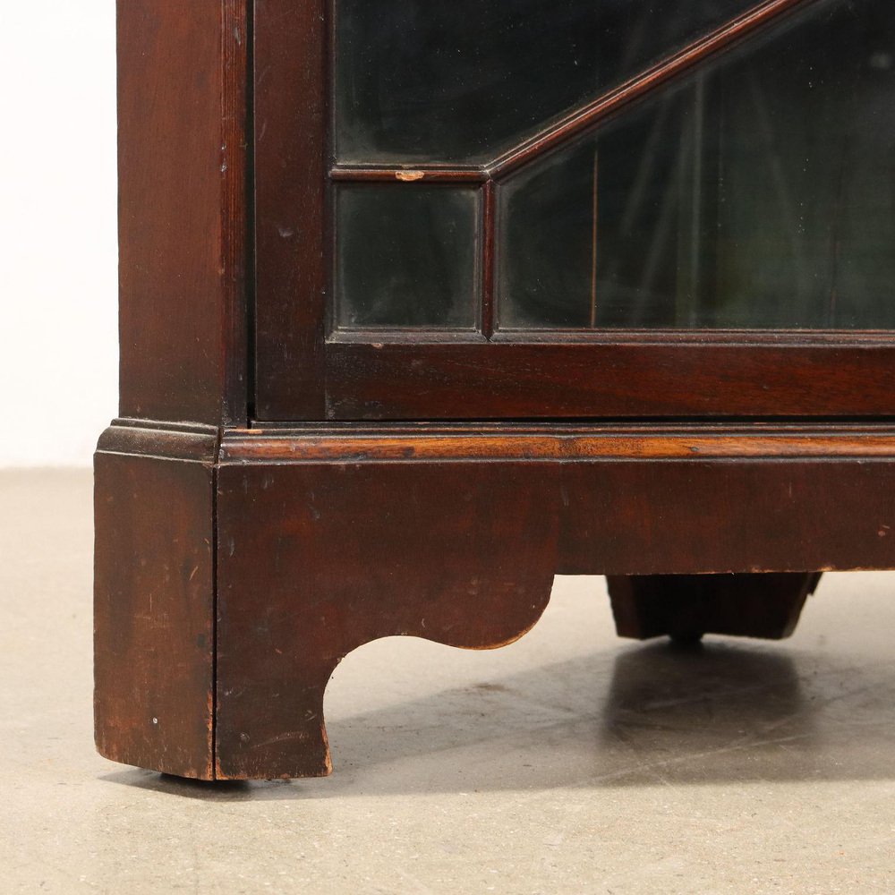 Small Antique Showcase in Mahogany for sale at Pamono